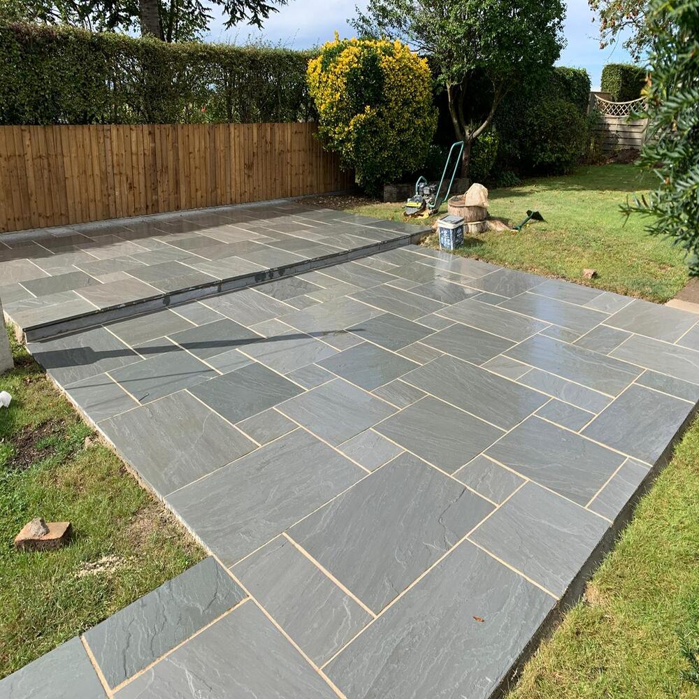 Kandla Grey Indian Sandstone Paving Slabs – Riven – Mixed Patio Kit ...