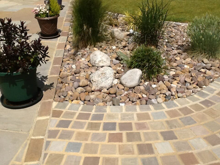 Raj Green Cobble Setts 100mm x 100mm x 40/60mm – Spire Stone Mill