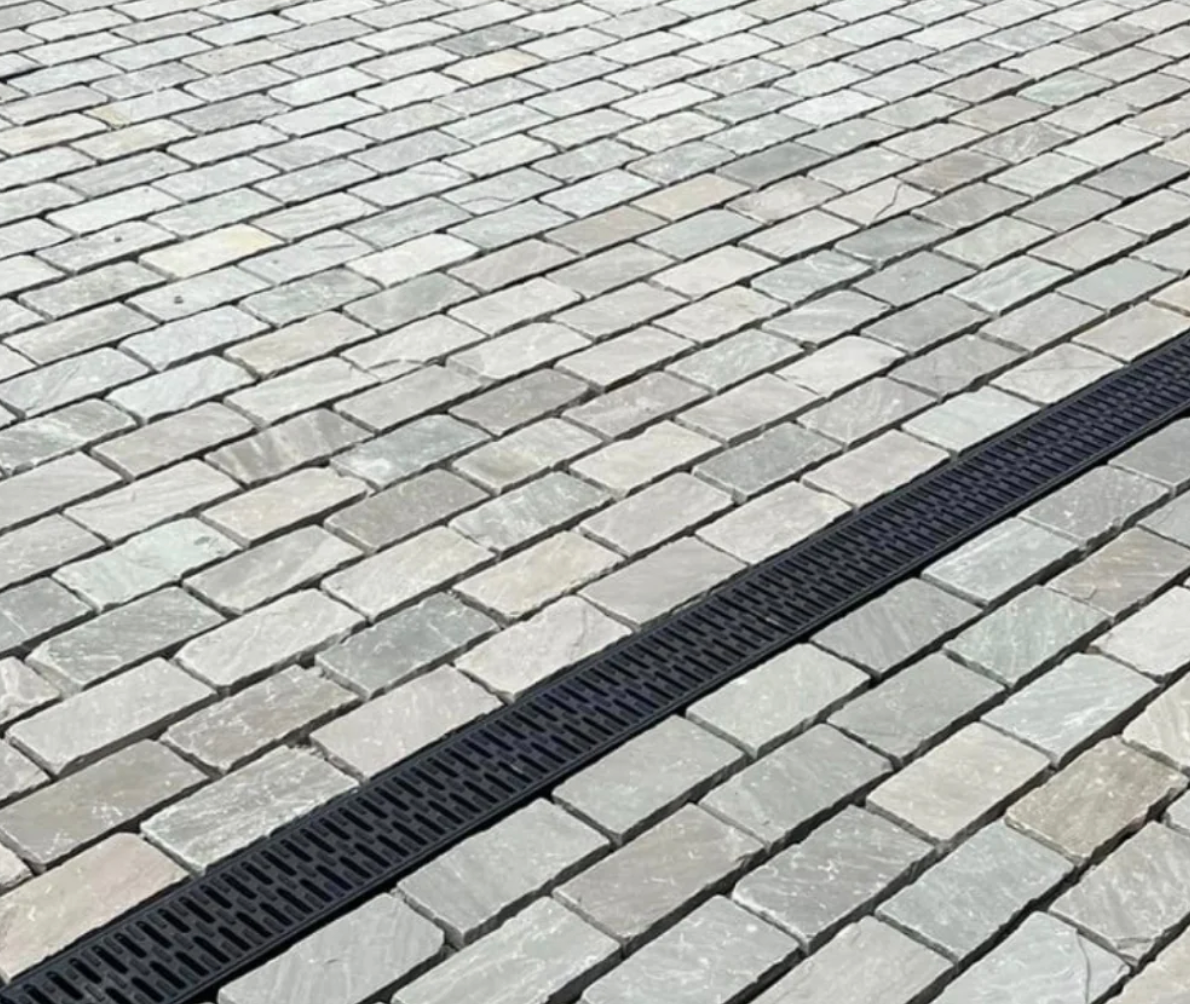 Kandla Grey Cobble Setts 200mm x 100mm x 40/60mm – Spire Stone Mill