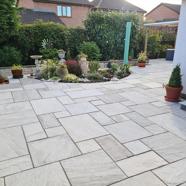 Kandla Grey Indian Sandstone Paving Slabs – Riven – Mixed Patio Kit ...